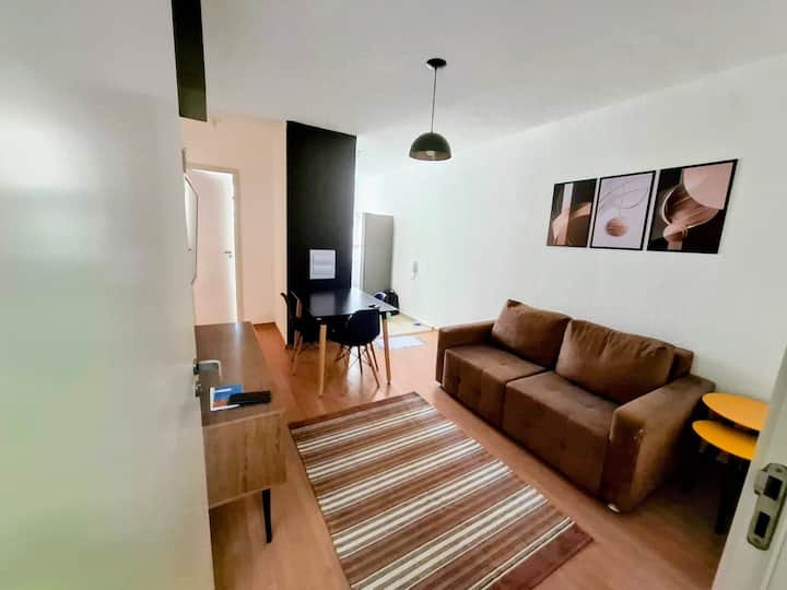 Apê Charmoso Com 2 Ambientes Climatizados - Cuiabá