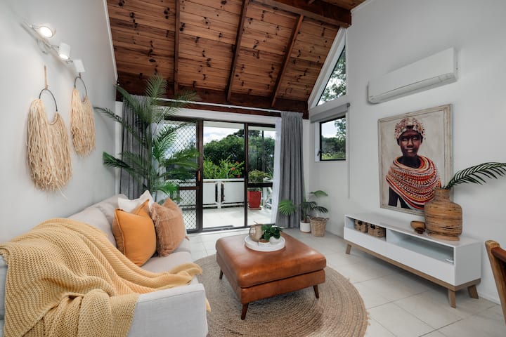 Whimsical Chalet - Northland