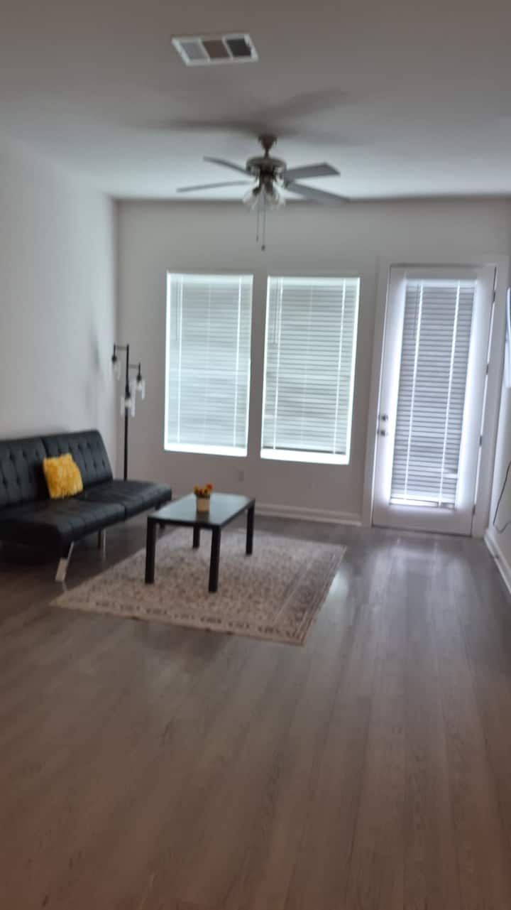 Leander Apartment Near Austin W Tv & Laundry - Leander, TX
