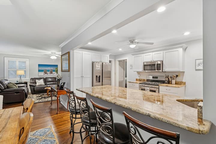 Retreat Near The Charleston Greenway | Water Views - Charleston, SC