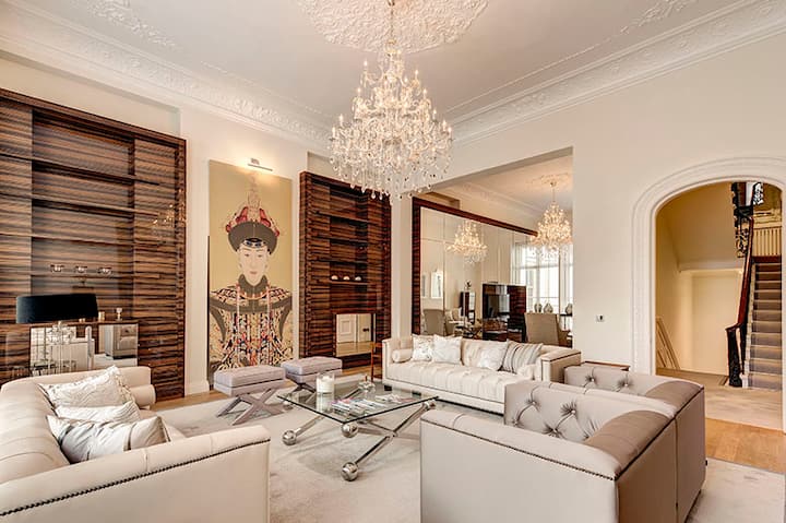 Prince's Gate's Stately 7 Bedroom Luxury Mansion - Brentford