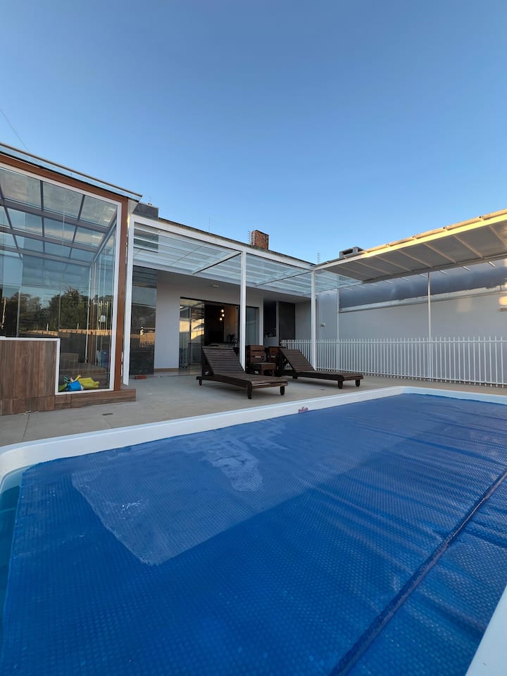 Casa Para Festas E Eventos - Cascavel
