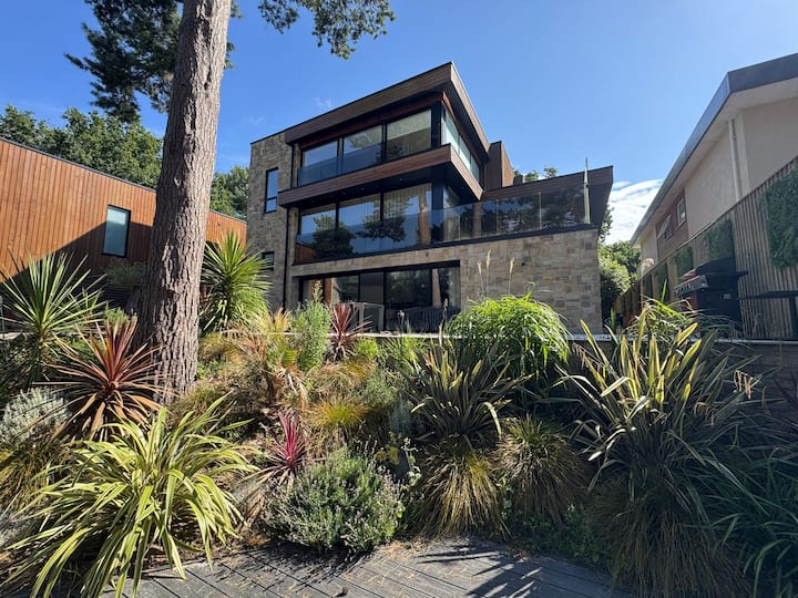 Luxury Villa • Hot Tub • Exclusive Xmas Offer - Bournemouth