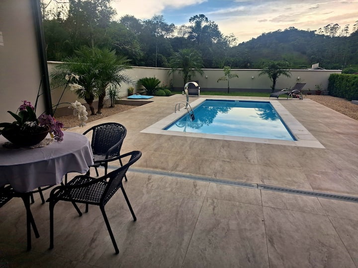 Espaço Para Festas E Muita Diversão. - Brusque