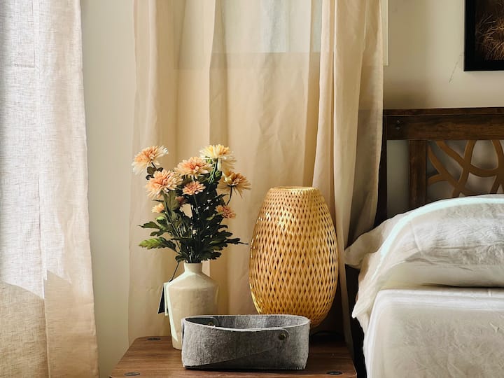 Pasadena Retreat 2br2ba · Walk To Metro & Grocery - Sierra Madre, CA