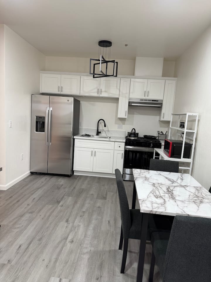 The Cozy Guest Suite! - Bakersfield, CA