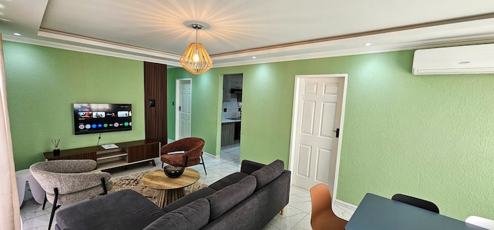 Moutain-ridge Lux Stay - Tlhabane