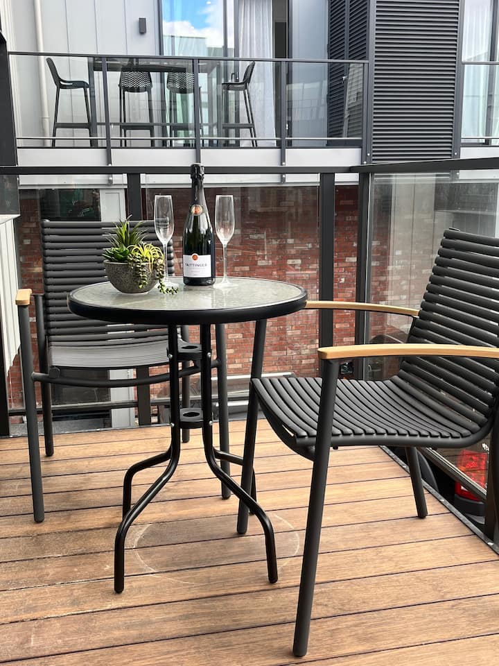 Modern St Asaph Stay | Salt District Favourite - Christchurch