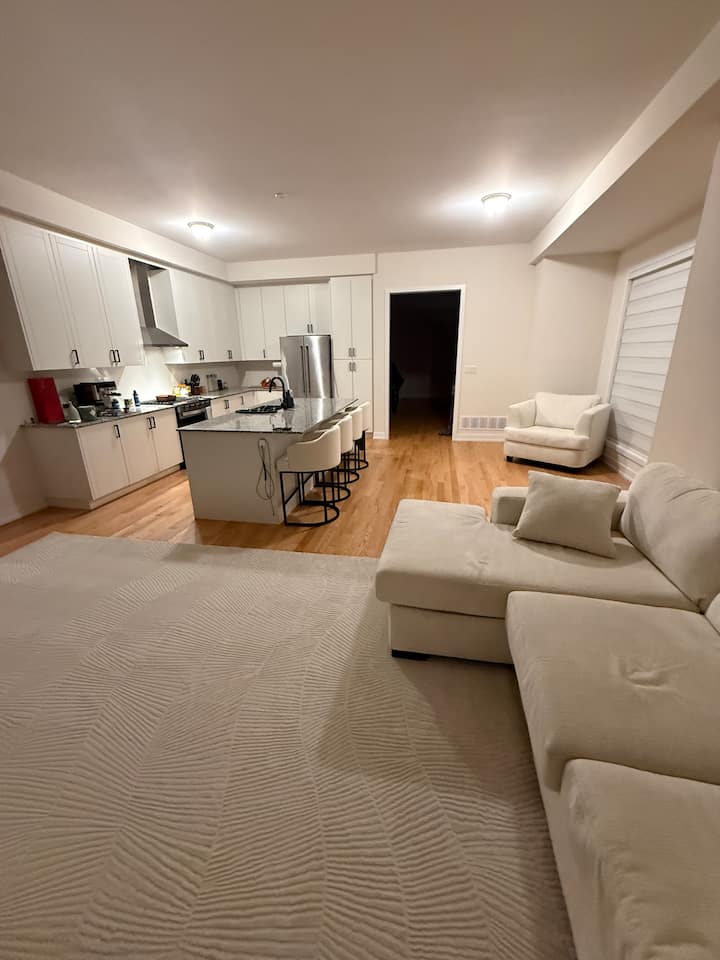Beautiful Home In North Oakville - Oakville