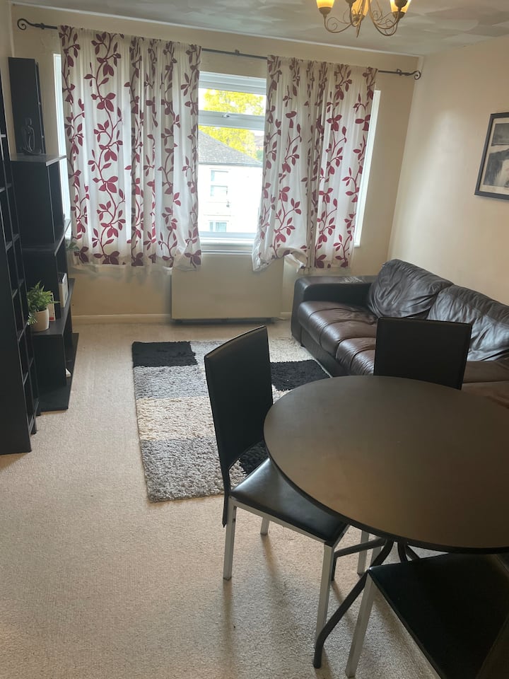 Centrally Located 2 Bedroom Apartment. - Southampton