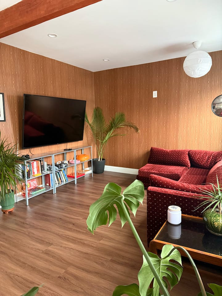 Modern & Cozy • Near Ewr & Nyc • Free Parking - Elizabeth, NJ