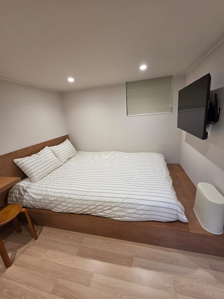 [3f, Tall] ｜의정부역10분｜감성숙소｜아늑한다락방  [그리다,하루] - Uijeongbu-si