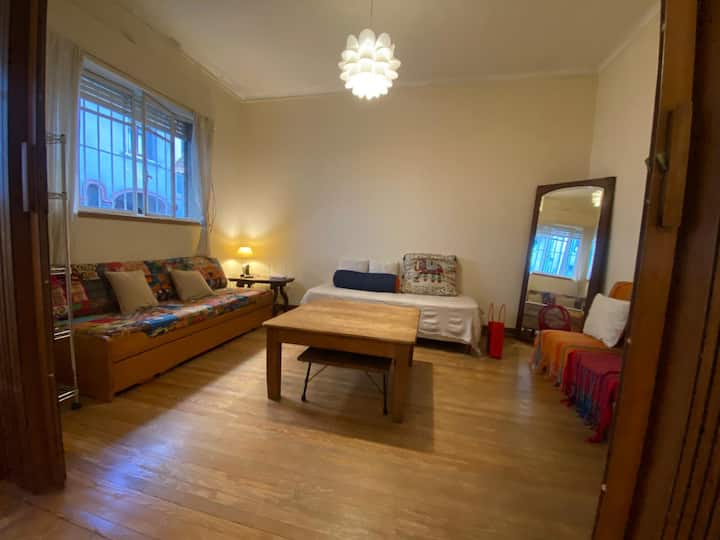 Ph Amplio En Pocitos, Ideal Para Hasta 4 Personas - Montevideo