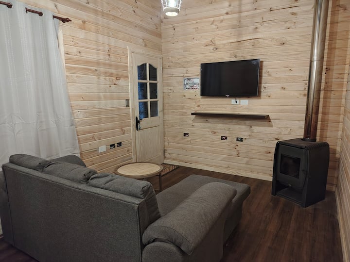 Cabaña Para 4 Personas Con Opción A Tinaja. - Futrono