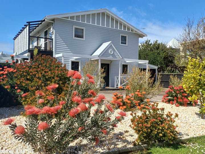 The Sandcastle:6 Bdrm-great Location ! - Apollo Bay