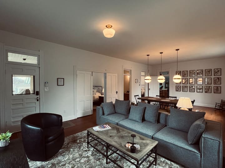 Unique Historic Home Walkable To Downtown - Bloomington, IN