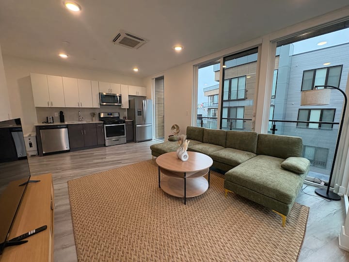 Light Filled Northern Liberties One Bed Apartment - Philadelphia, PA