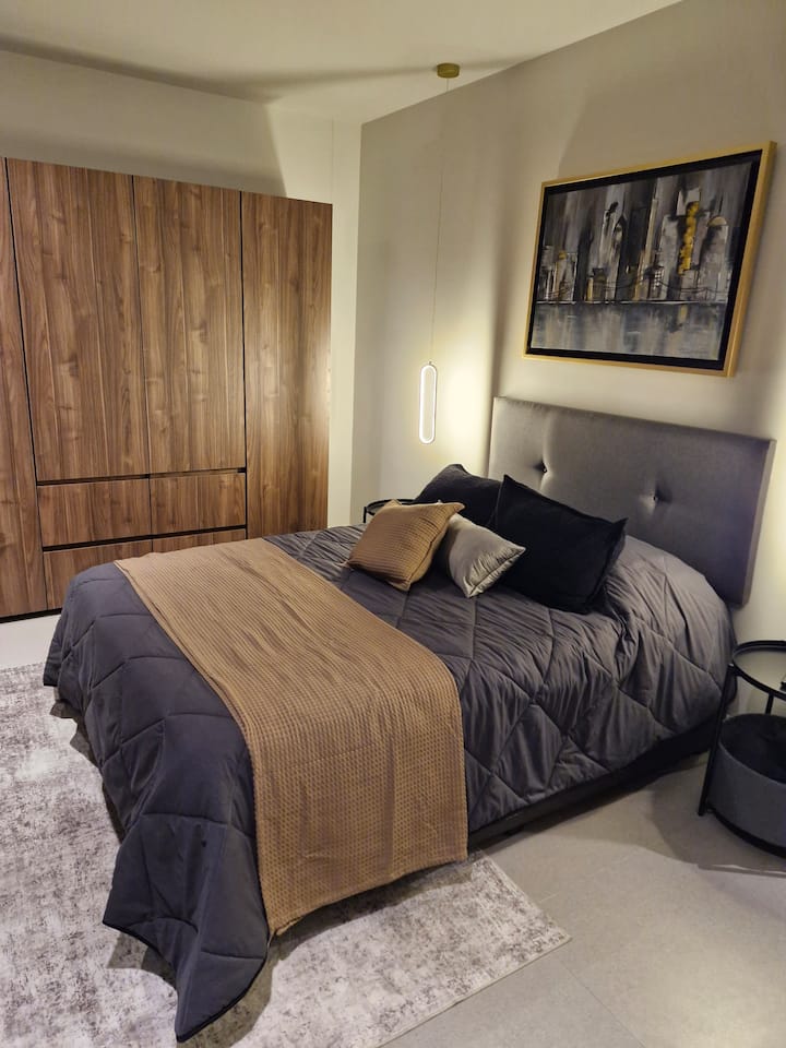 Elegante Departamento Amueblado Y Equipado. - Monterrey