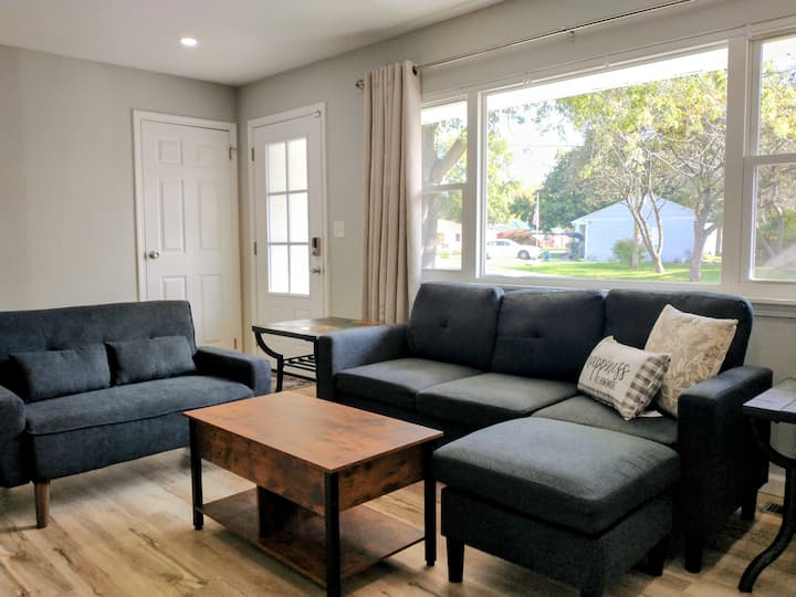 Sunset Sweet – Cozy 3br Near Hospital & Colleges - Chester, IN