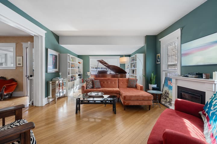 Cornwall Victorian Near West Point - Woodbury, NY