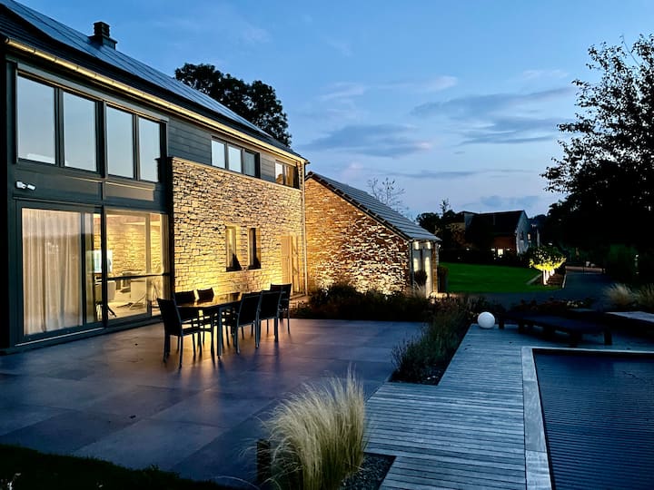 Chambre Dans Une Magnifique Villa Avec Piscine - Spa