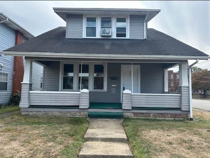 St. Mary's Adjacent - 2br Home - ハンティントン, WV