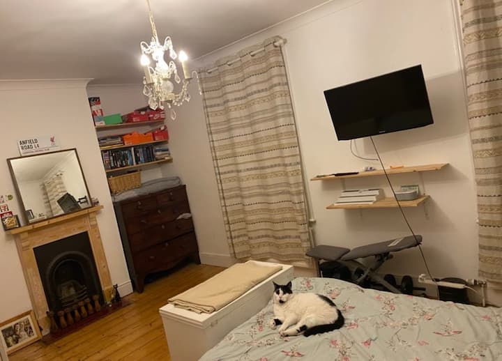 Spacious Double Room With Fridge/kettle/microwave - Worcester