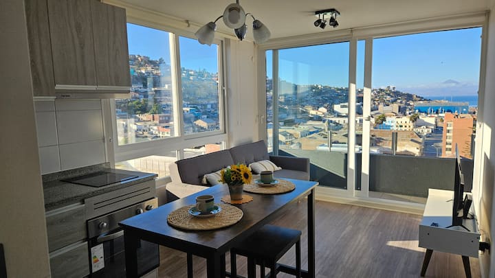 Cozy Seaside Balcony: Relax With Port Views - Coquimbo