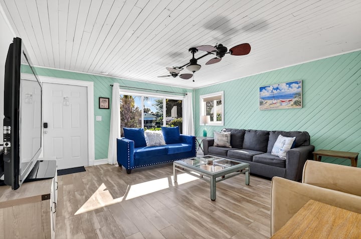 Near Singer Island Beach & Peanut Island Ferry - West Palm Beach, FL