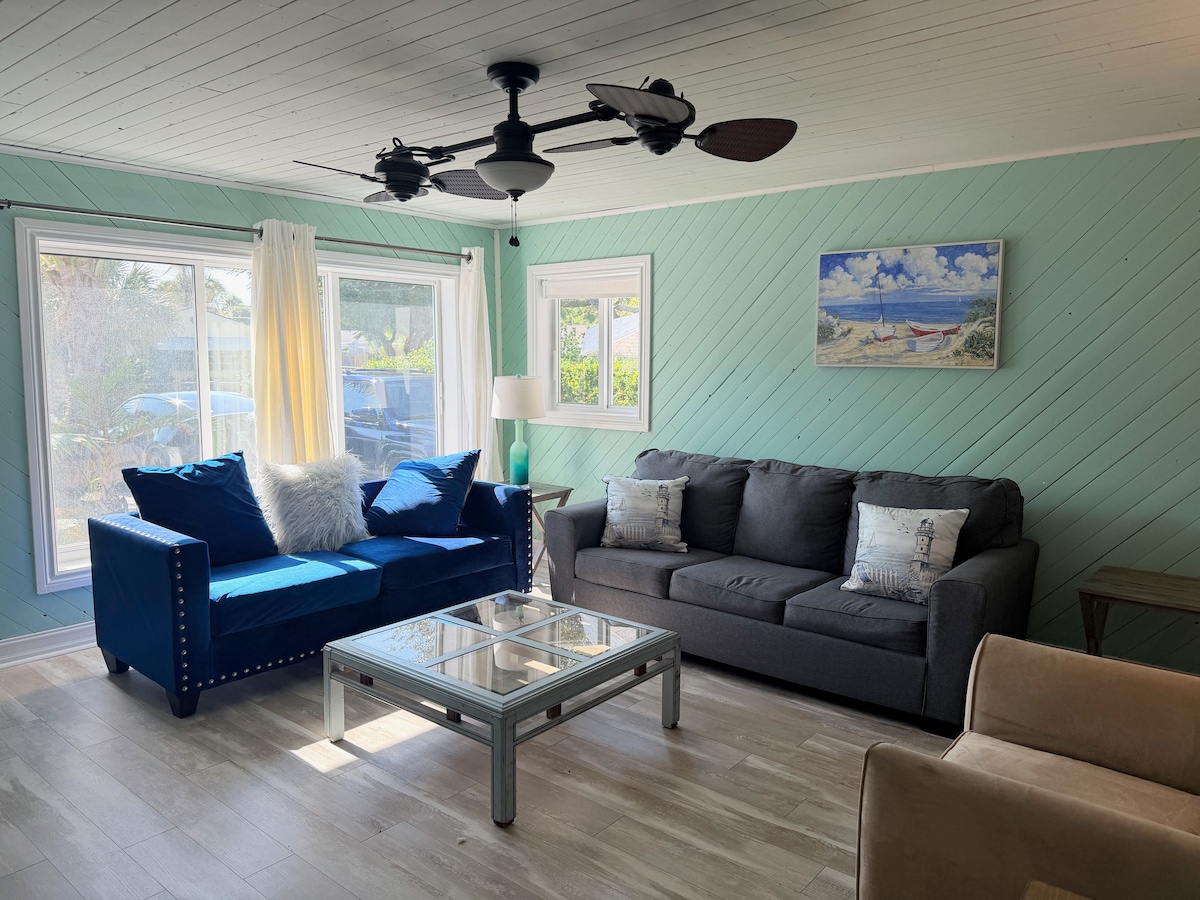 Marchez jusqu'au Blue Lighthouse Cottage de Singer Island - Maisons à ...