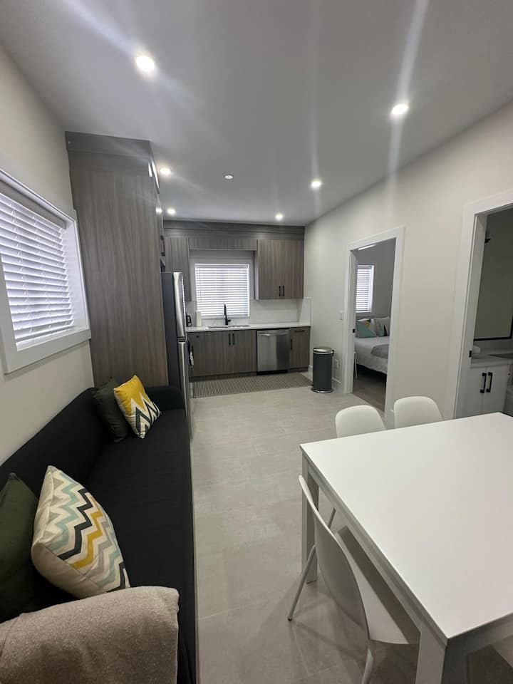 4 Bedroom Laneway Home L Central Vancouver - Vancouver