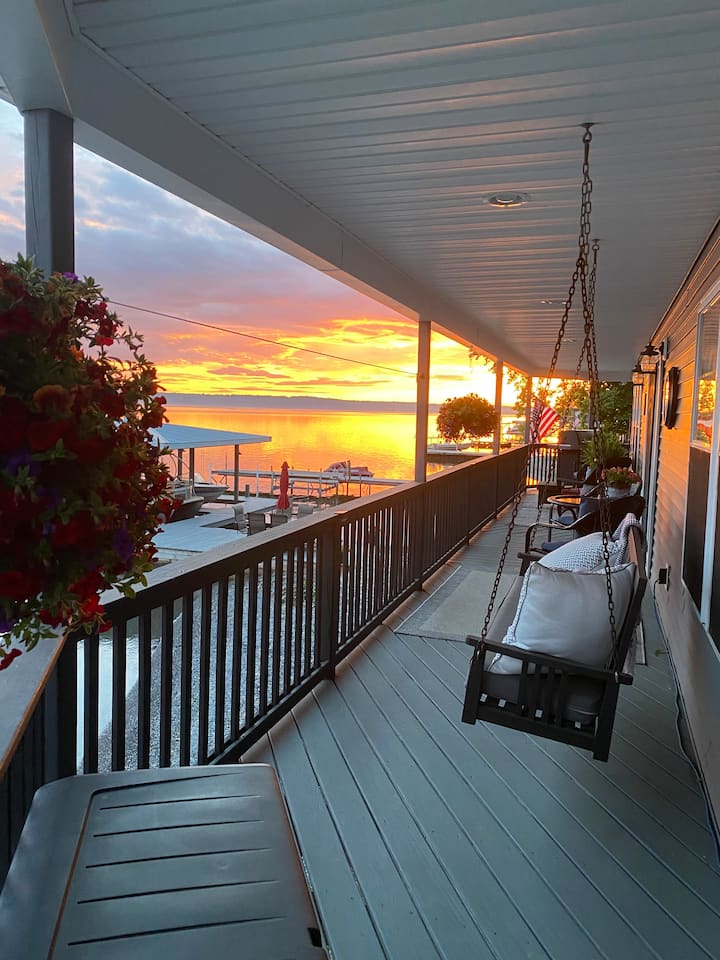 Lake Escape Waterfront Home On Cayuga Lake - Aurora, NY