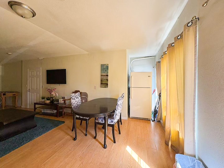Furnished 2br/2ba Apt | Near Bart | Wfh Friendly - Hayward, CA