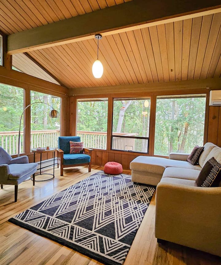 Cedar View Chalet - ベインブリッジアイランド, WA