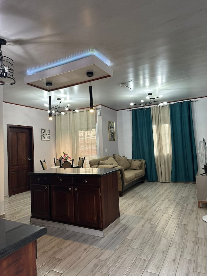 Lola's Apartment Nuevo Cerca Del Aeropuerto - La Lima