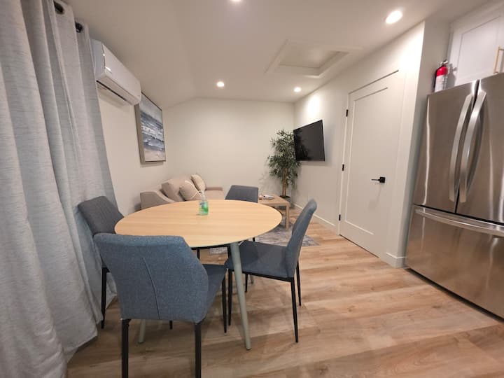 One Bedroom, One Bathroom Studio - Pasadena, CA