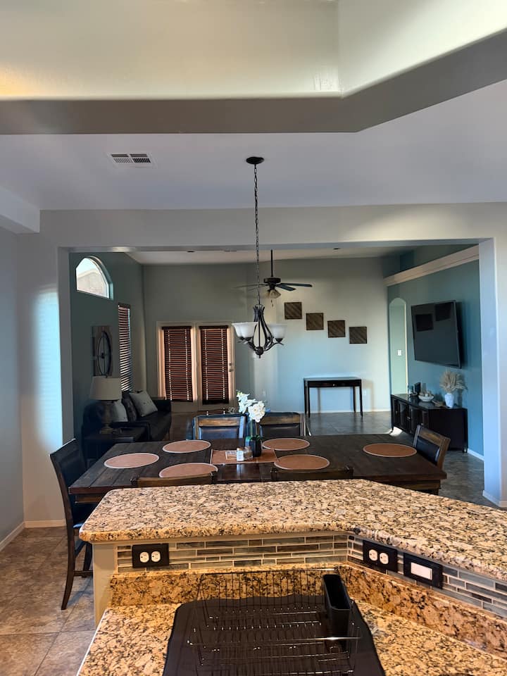 Luxury Golf Retreat W/hot Tub And Miniature Golf - Las Cruces, NM