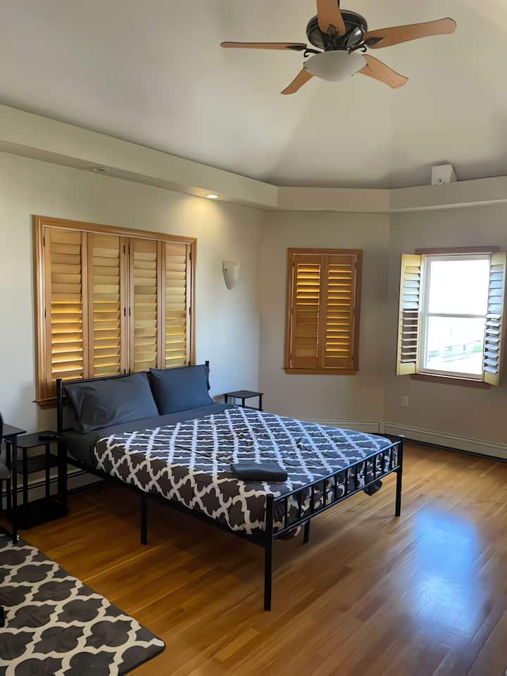 Pearl - 2 - Boston, MA