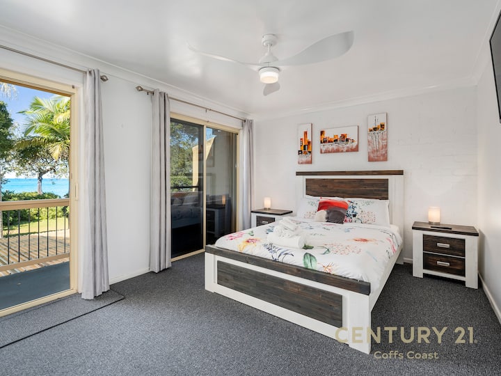 Shell Cove By Charlesworth - Coffs Harbour