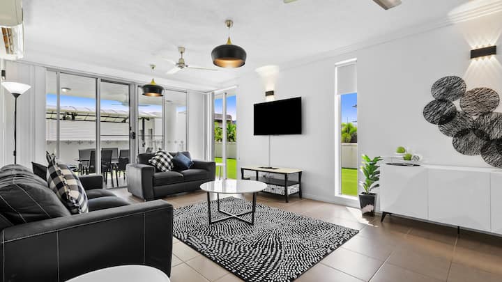 Luxurious Three-bedroom Apartment @ Marquis - Cairns