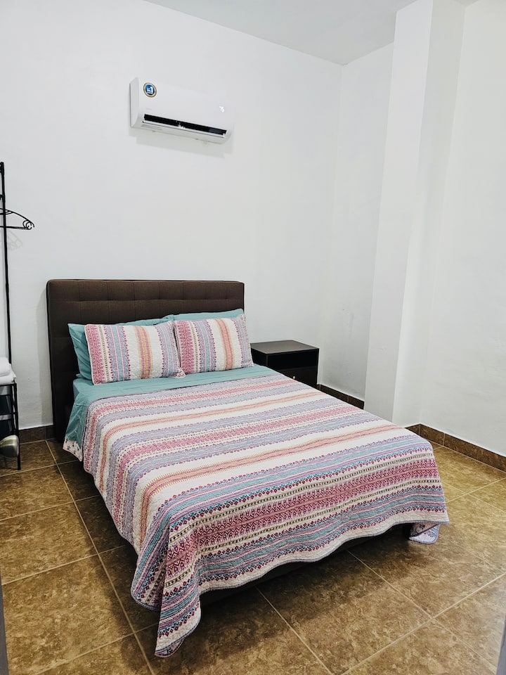 Peaceful 2 Bedroom, 1 Bathroom Home - Guam