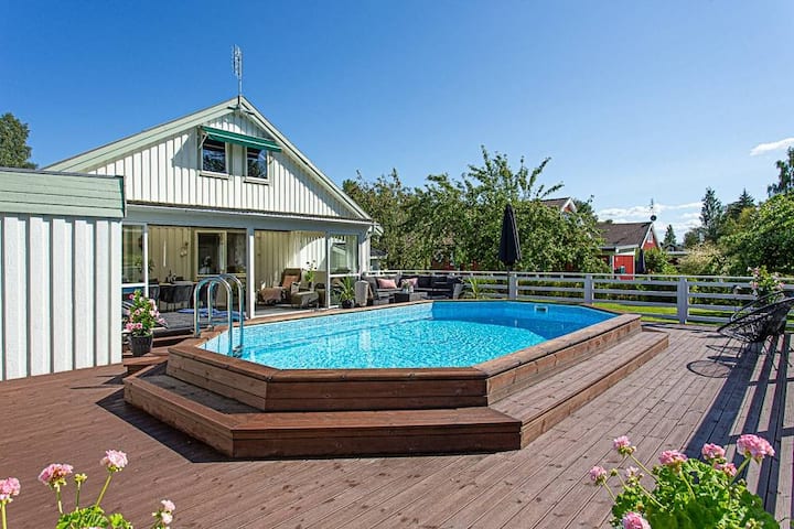 Hus Med Privat Pool Nära Vänern. - Grums