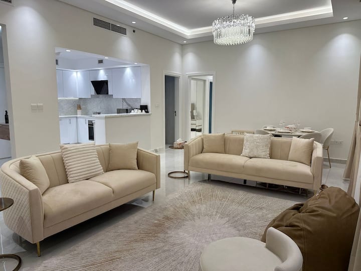 Canal View Apart With Jacuzzi In Qanat Quartier - Al Wakrah
