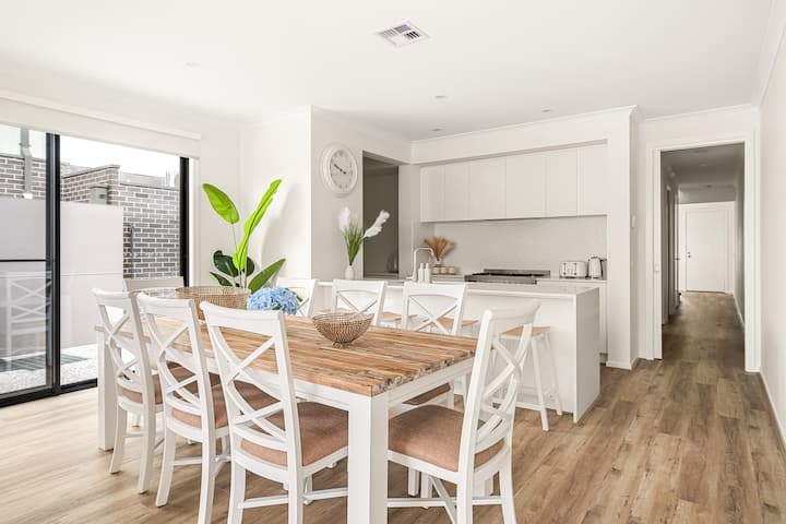 2 Brand New Homes - A Perfect Coastal Getaway! - Dromana