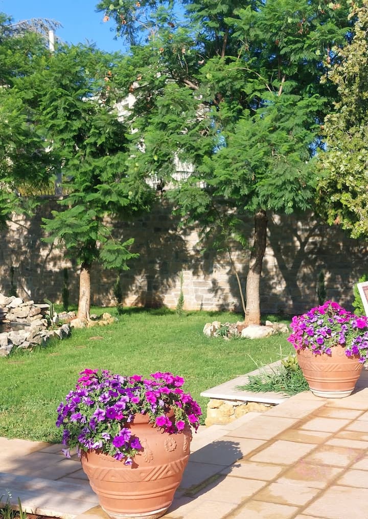 Magnifico Appartamento Indipendente In Villa. - Carini