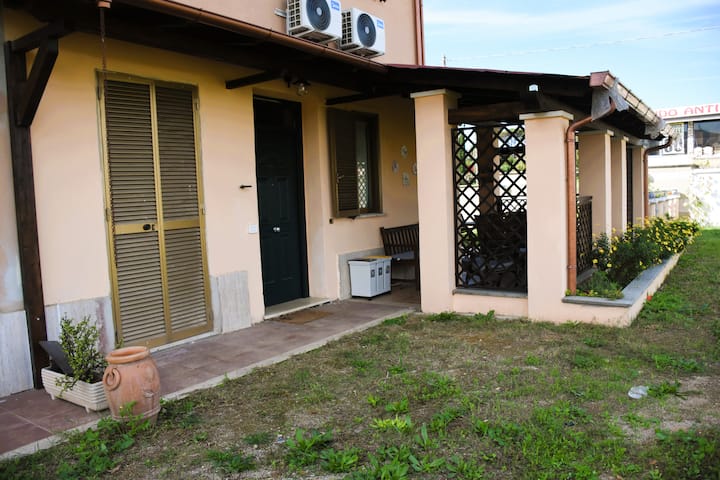 Casa Vacanze: Il Girasole - Aprilia