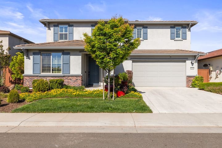 Cozy Roseville Home - Roseville, CA