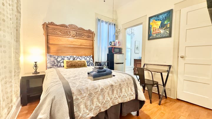 Cozy Master Suite W/ Ensuite Bath & Kitchenette - San Jose, CA