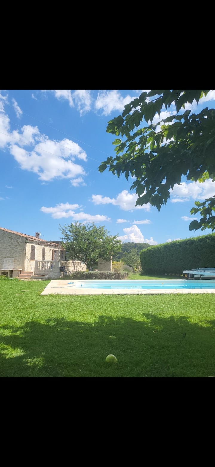 Villa De Charme Avec Piscine Privée Sans Vis-a-vis - Var