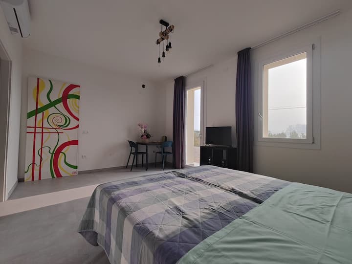 Ampia Camera 3 Posti Letto Piano Terra - Mantua